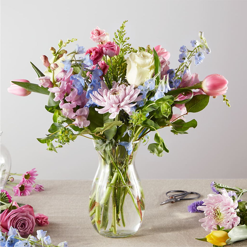 Salem Florist | Same Day Flower Delivery by Flowers & Gifts At Roth's